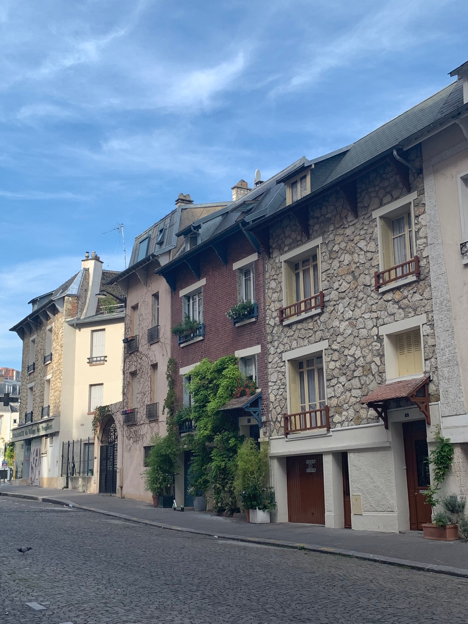 10 Paris Spots Unknown by Tourists and Loved by Locals – Baguettes and ...